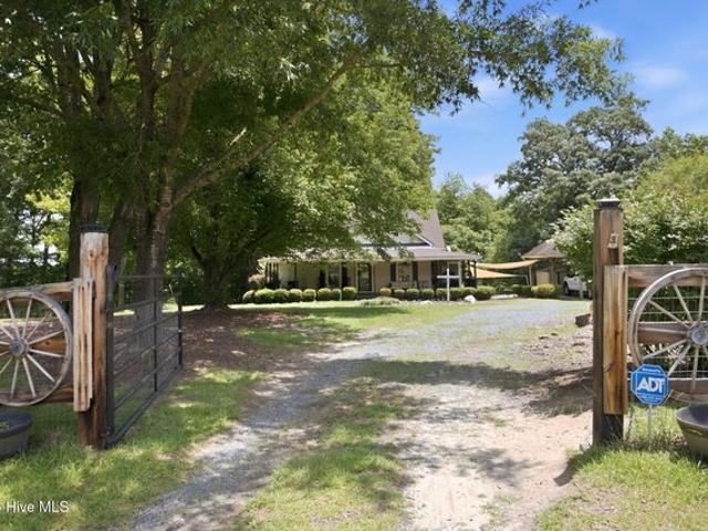 5517 Broadway Rd, Sanford, NC 27332