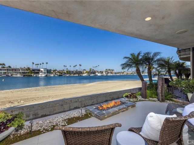5517 E Ocean