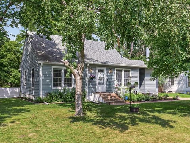 5517 James Ave N, Brooklyn Center, MN 55430