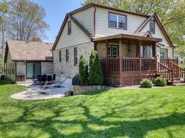 5518 S 110th St Unit 5520, Hales Corners, WI 53130
