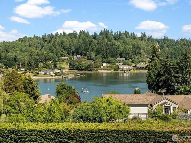 5518 35th St NW, Gig Harbor, WA 98335