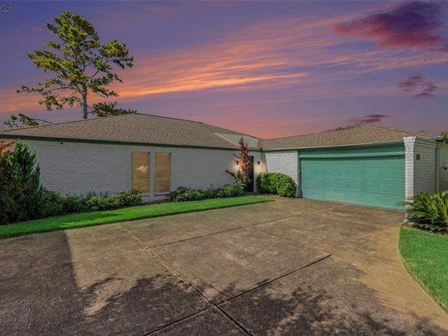 5519 Arncliffe Dr, Houston, TX 77088