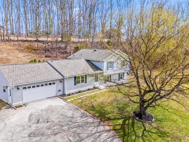 5519 Cindy Ct, Mount Airy, MD 21771 | MLS #MDFR2078 | Compass
