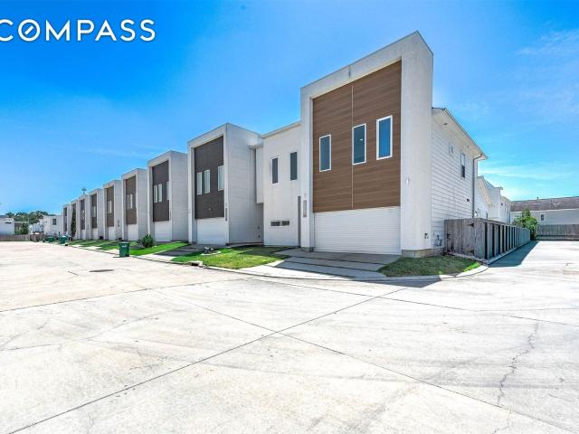 5519 Paraiso Pl, Houston, TX