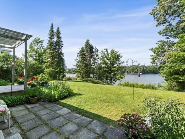 5510 Chestnut Dr, Cheboygan, MI 49721