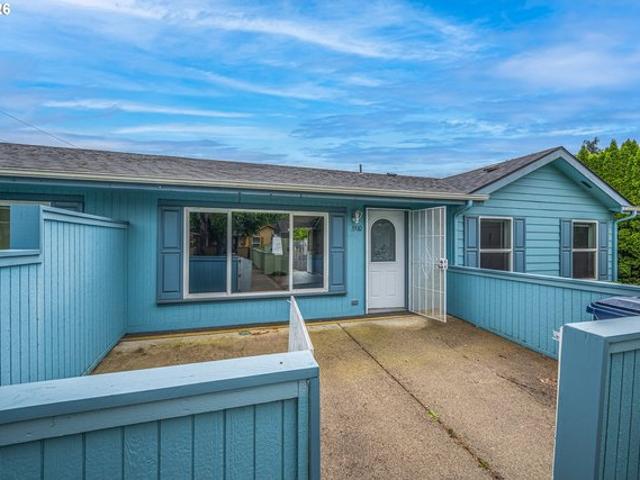 5510 E St, Springfield, OR 97478