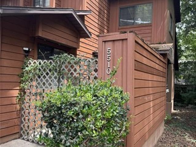 5510 SW 8th Pl, Gainesville, FL 32607
