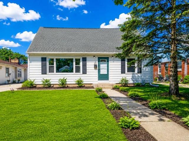 5511 N 12th St, Milwaukee, WI 53209
