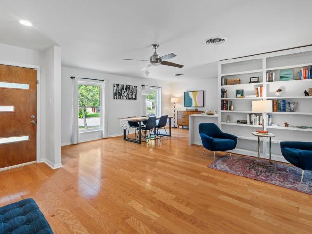 5511 Delwood Dr