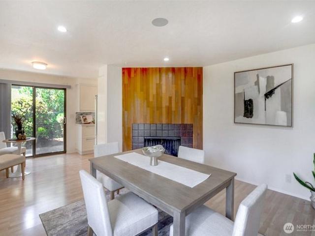 5512 NE 204th St, Lake Forest Park, WA 98155