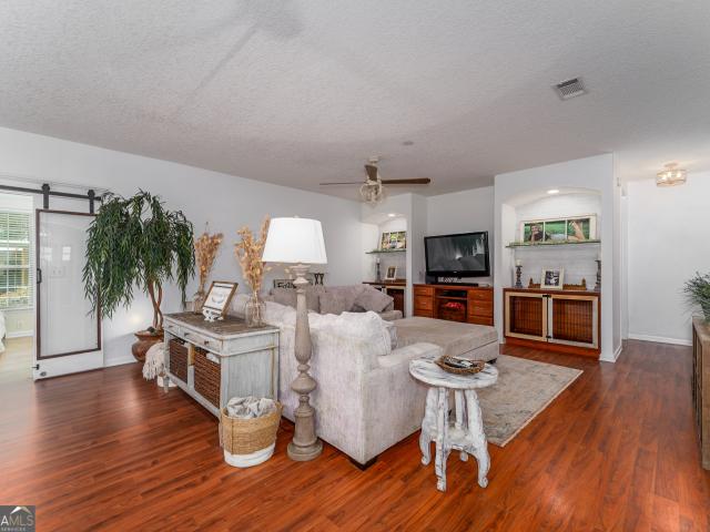 5512 Newton Road