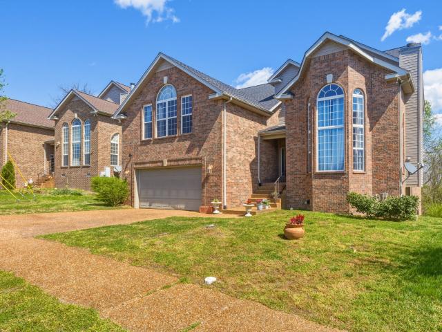 5512 Oak Chase Dr