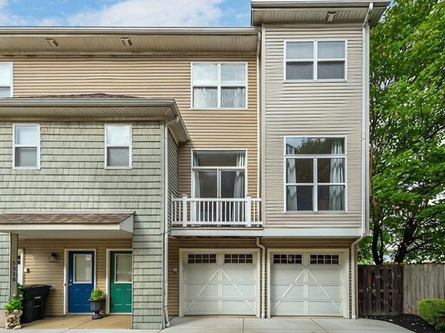 5512 Saint Stephens Ct, Cleveland, OH 44102