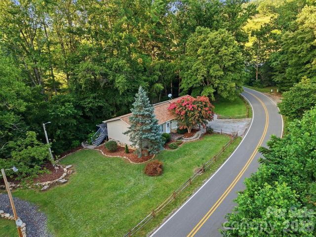5513 Old Linville Road