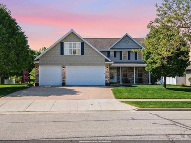 551 Coonen Dr, Combined Locks, WI 54113