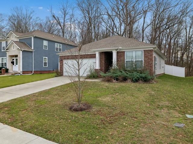 551 Ballard Dr, White House, TN 37188