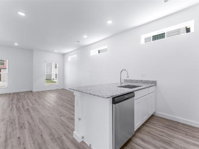 551 Discovery Avenue