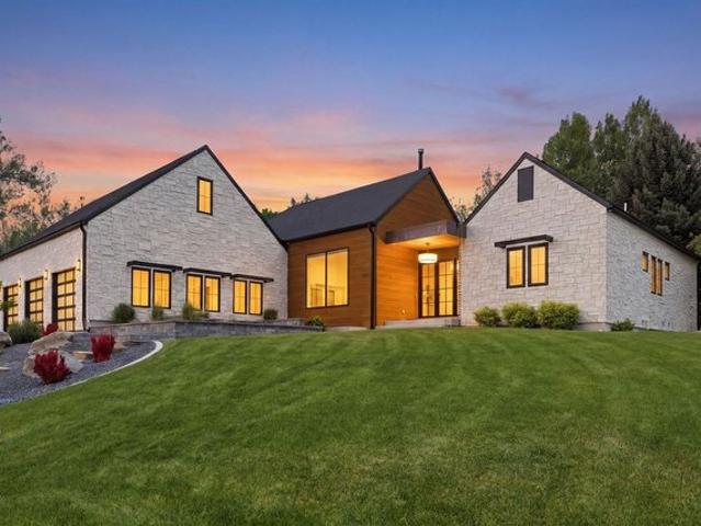 551 E Ctr N, Hyde Park, UT 84318