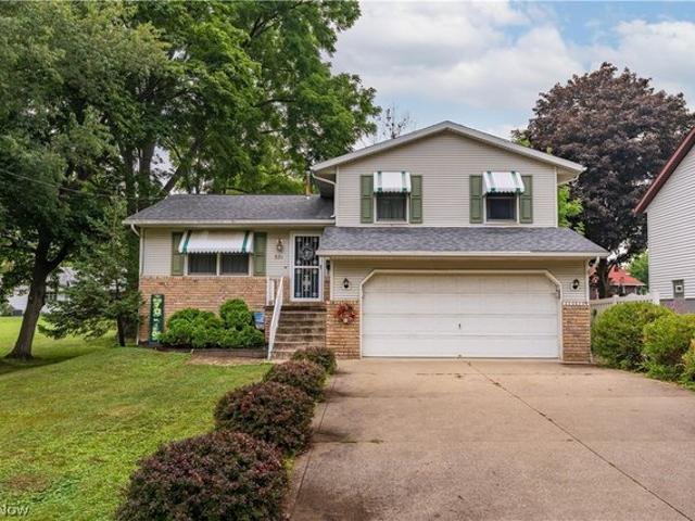 551 Harmon St SW, North Canton, OH 44720