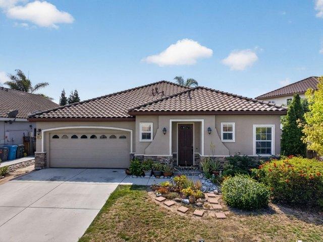 551 Hillock Dr, Hollister, CA 95023