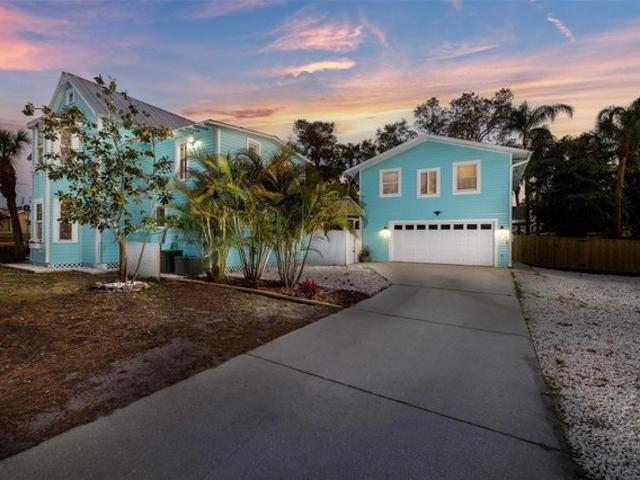 551 Omaha St, Palm Harbor, FL 34683