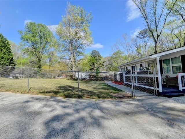 551 Oak Hills