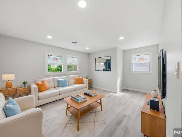 551 Schuyler Avenue # 2