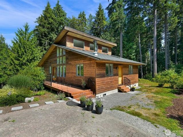 551 Summerland Rd, Bellingham, WA 98229