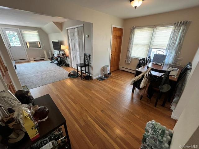 551 W Walnut Street Upper