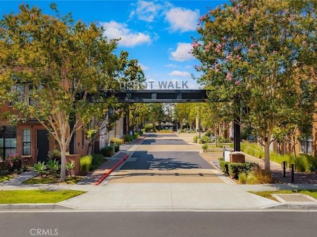 551 W Maple Ave, Orange, CA 92868