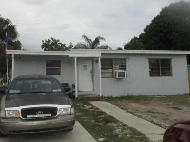 551 Wilkinson Rd, Lake Worth, FL 33462