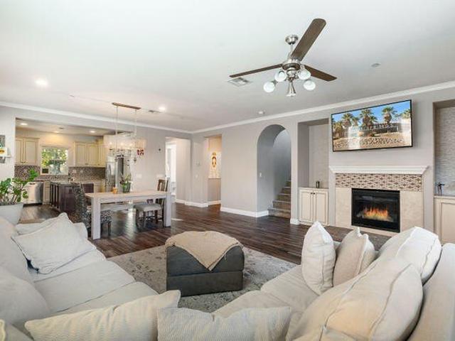 551 Via De La Paz, Palm Desert, CA 92211