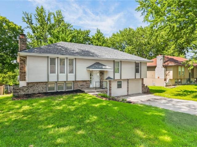 5524 NW Raintree Drive