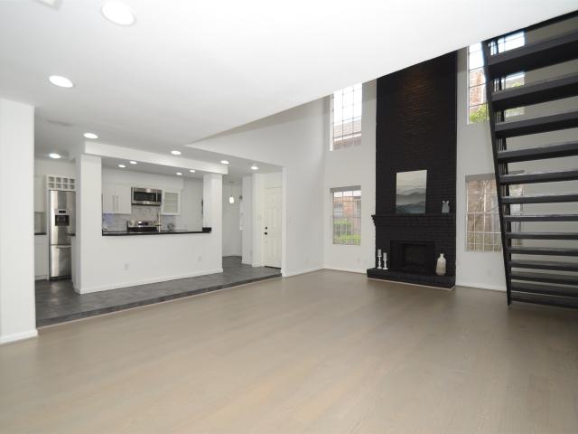 5524 Beverly Hill St, Unit 2, Houston, TX 77056 | MLS #46722 | Compass