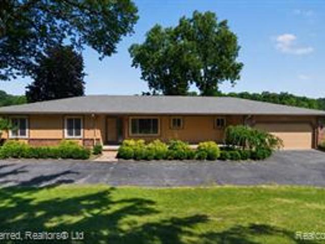 5524 Lawrence Court