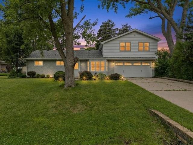 5524 S Bruner St, Hinsdale, IL 60521