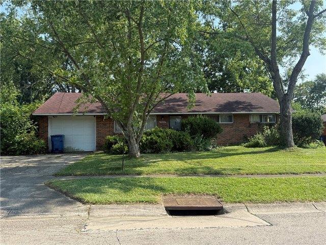 5524 Shady Oak St, Huber Heights, OH 45424