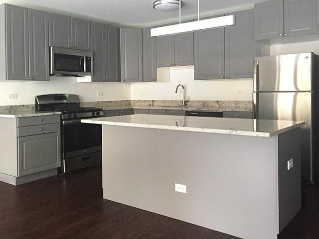 5524 5526 S. Everett Avenue 3 Bedroom Apartment for Rent at 5524 S Everett Ave, Chicago, IL 60637 Hyde Park
