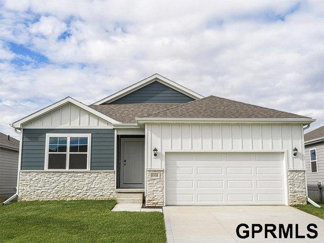 5525 N 186th Ave, Elkhorn, NE 68022