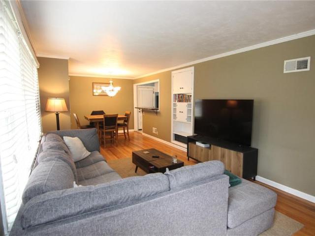 5525 Horton St, Mission, KS 66202 | MLS #2610 | Compass