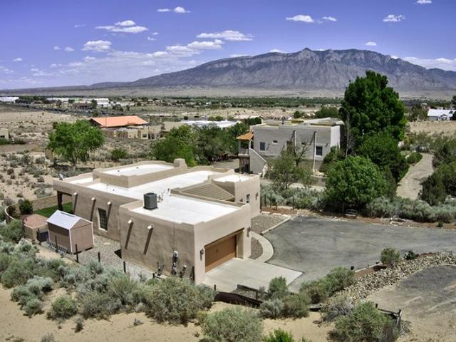 5525 Vera Cruz Rd NE, Rio Rancho, NM 87144