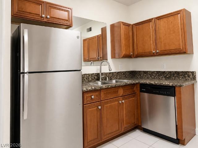 5525 W Flamingo Road 1025