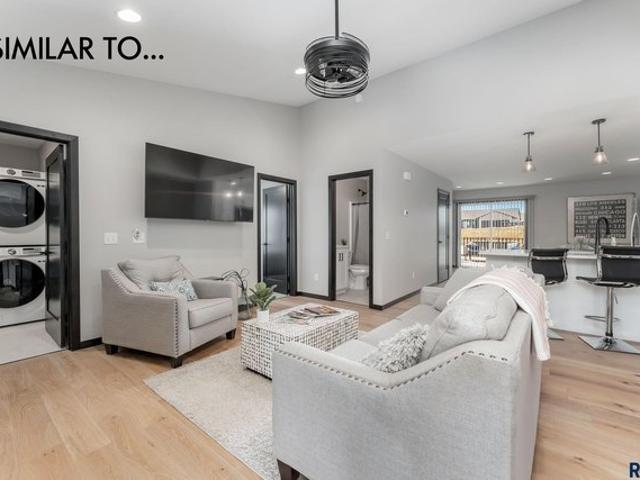 5525 W Rock Hill Pl, Sioux Falls, SD 57107