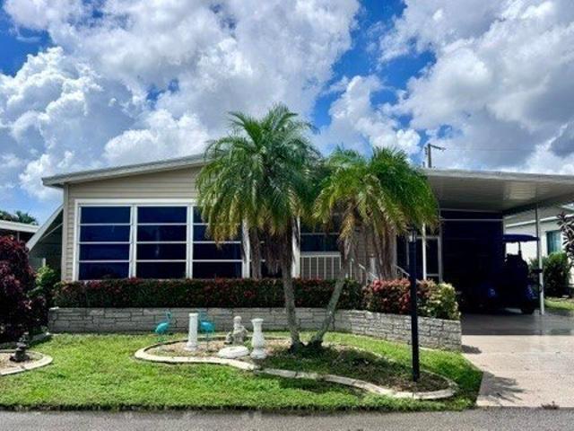 5526 Miles Standish Ln, North Fort Myers, FL 33917