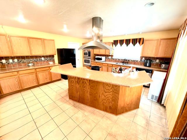 5526 Burton Farm