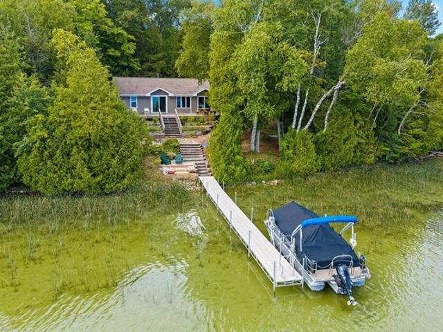 5526 Butts Rd, Sturgeon Bay, WI 54235