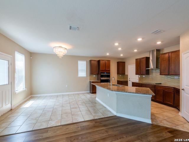 5526 Castle Brook Dr