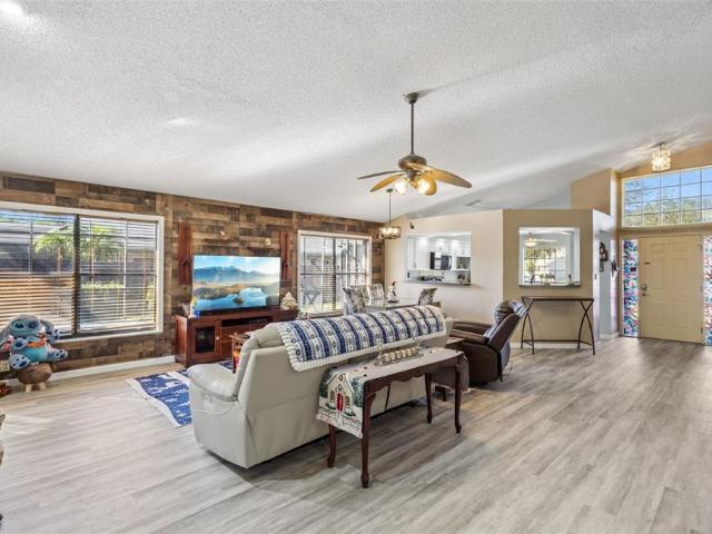5526 Deepdale Dr, Orlando, FL 32821 | MLS #O6362