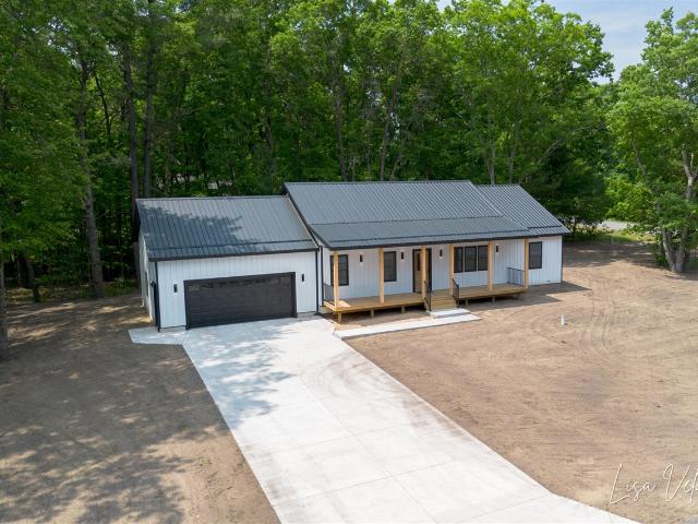5527 E Samantha Lane