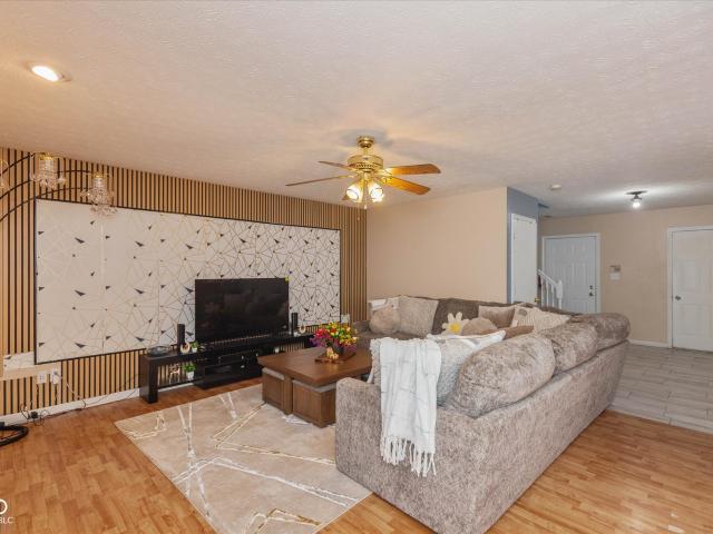 5527 Forest Ridge Court